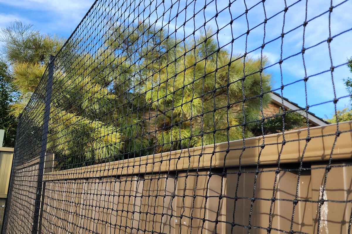 3m Fence Mounted Support Post – Quatra Sports